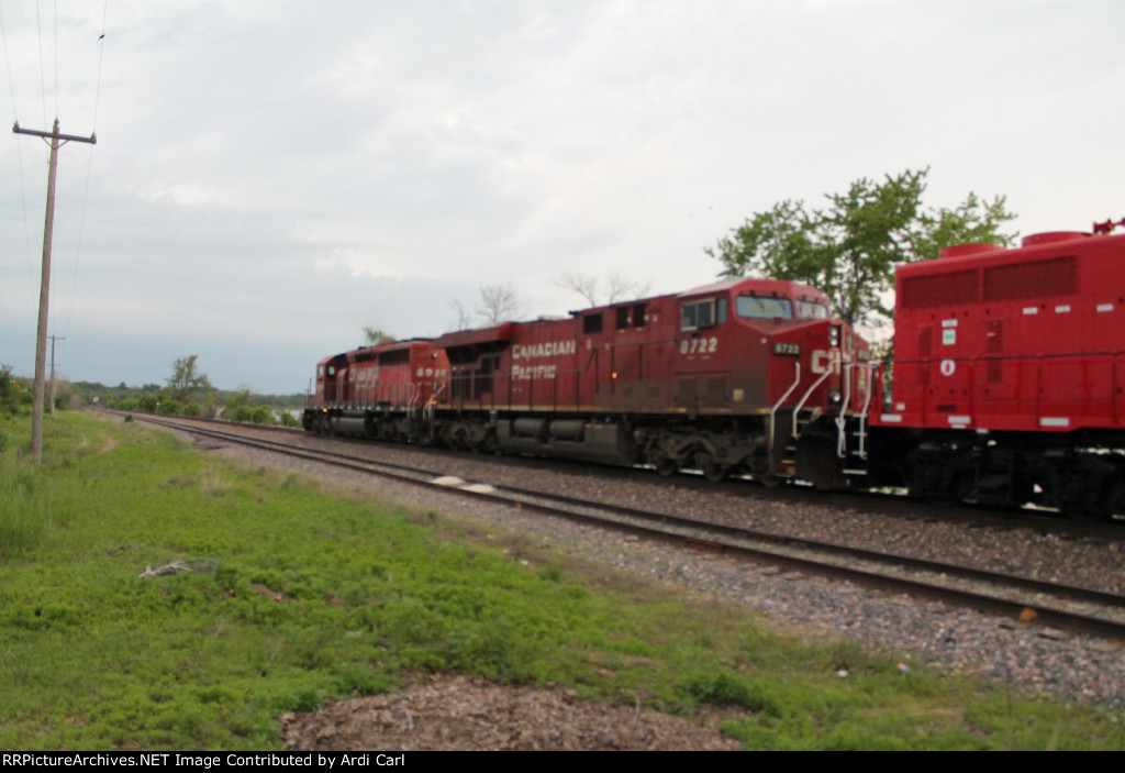 CP 8722 at Edmore Siding, Iowa